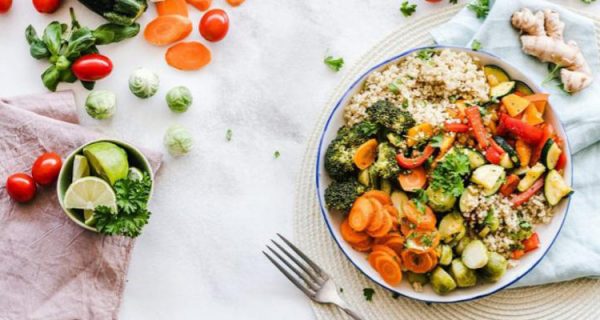 Diet and nutrition with a stoma | stoma advice - Unora Healthcare Ltd
